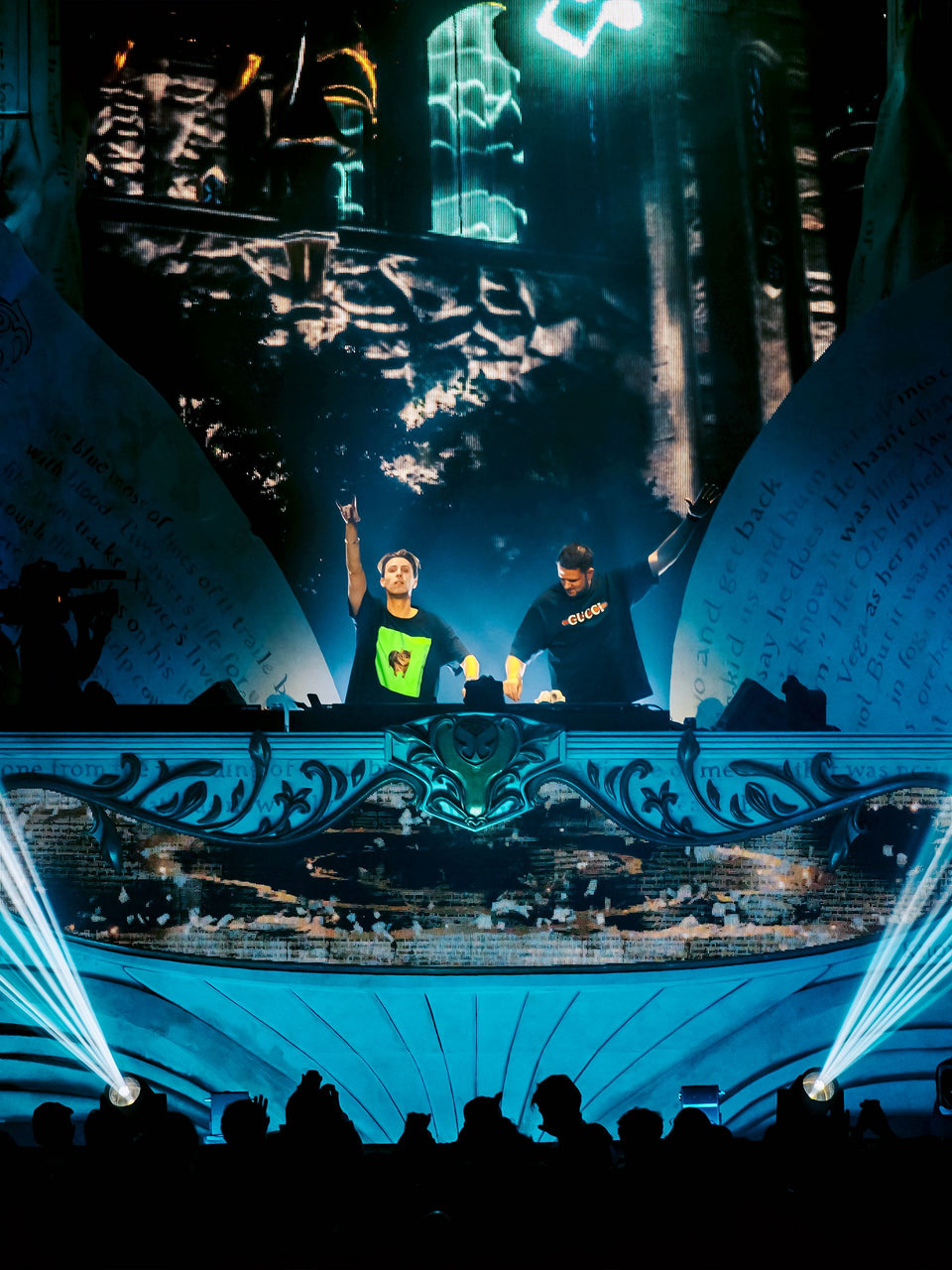 OIIA OIIA Cat T‑Shirt – Rave Culture Shop